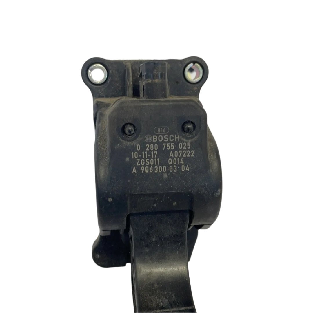 Van Breakers | Genuine Second Hand Van Parts | UK Ireland & Worldwide